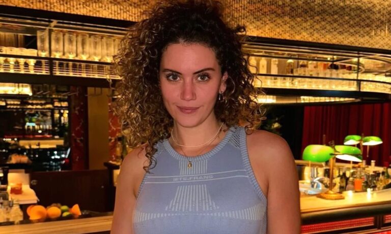 Emma Deckers Lacht in de Camera - Sexy BN'ers / Bekende Nederlanders ...